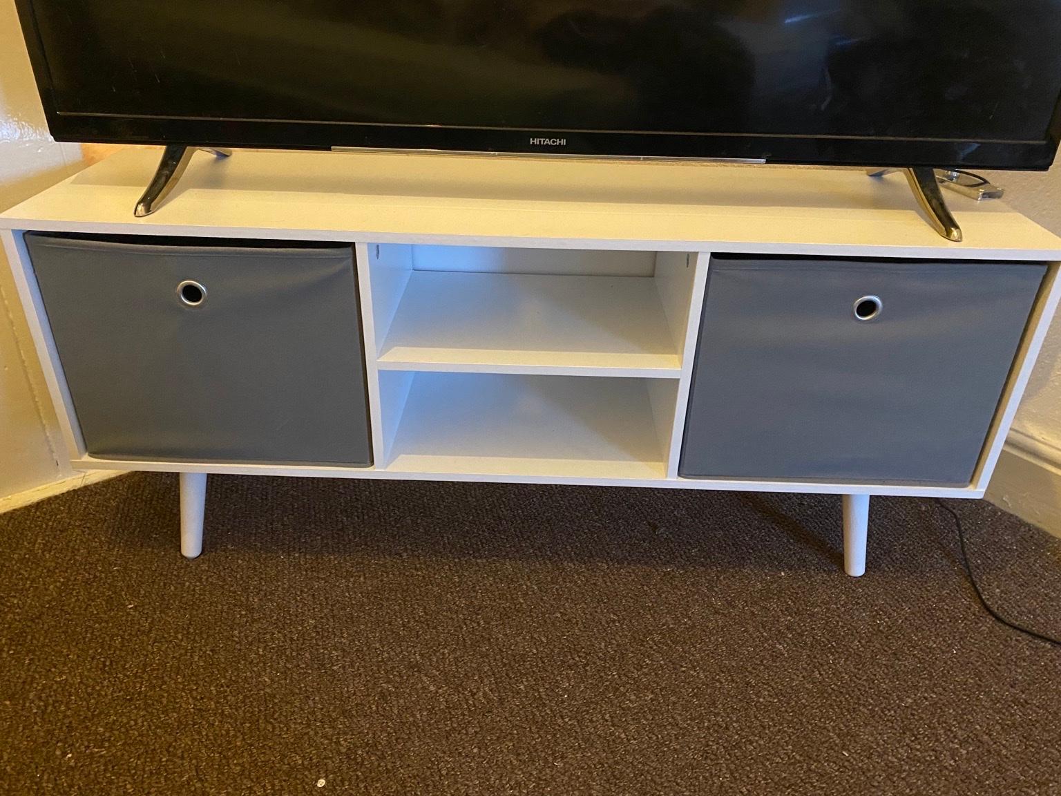 Tv unit in ST4-Trent für 15,00 £ zum Verkauf | Shpock DE