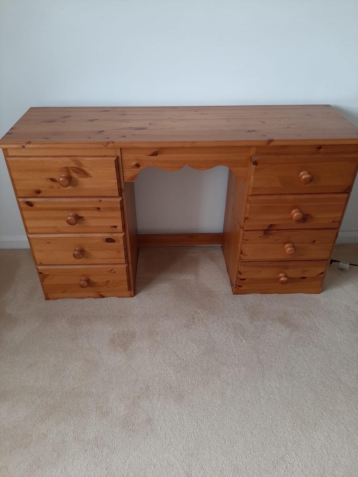 Solid pine dressing table in WR14 Malvern Hills für 80,00 £ zum Verkauf ...