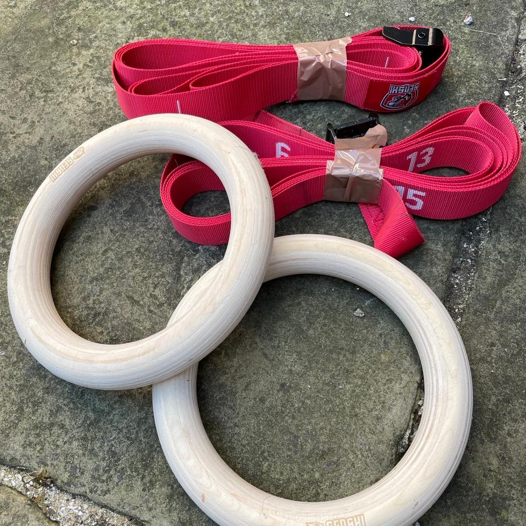 Wooden Gymnastics/Suspension Rings in SE18 London für 15,00 £ zum ...