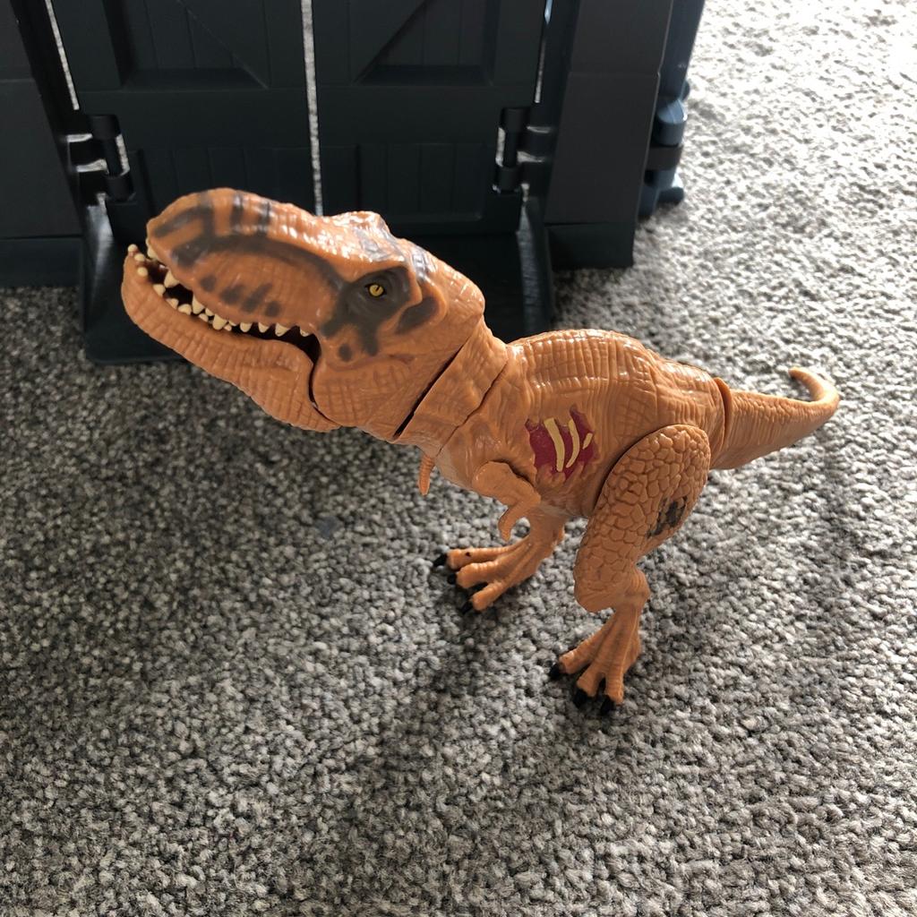 Jurassic World T-Rex enclosure in S20 Sheffield for £8.00 for sale | Shpock