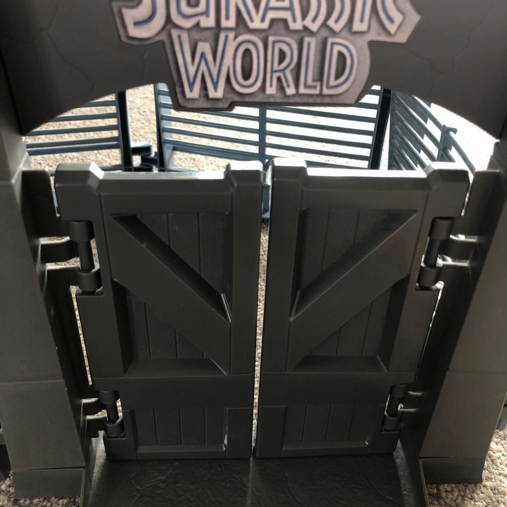 Jurassic World T-Rex enclosure in S20 Sheffield for £8.00 for sale | Shpock