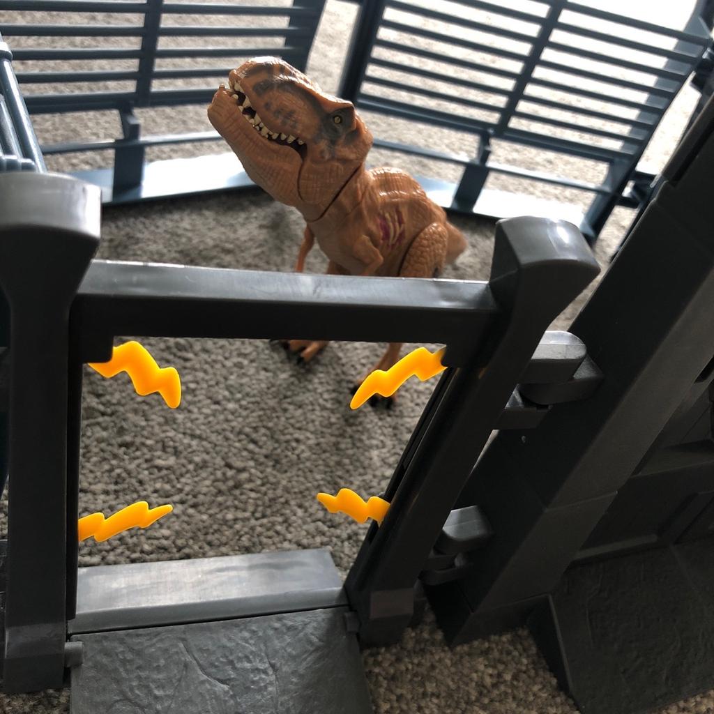 Jurassic World T-Rex enclosure in S20 Sheffield for £8.00 for sale | Shpock