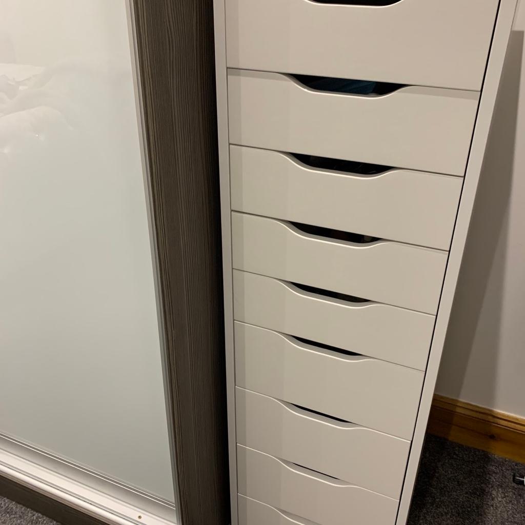 IKEA Alex unit with 9 drawers in E10 London für 70,00 £ zum Verkauf ...