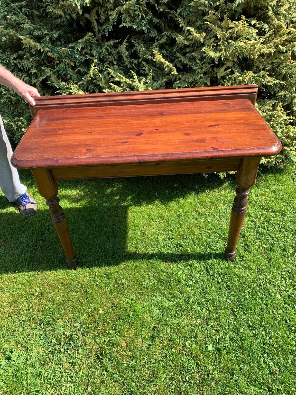 Pine 2 legged wall table in SY11 Whittington für 25,00 £ zum Verkauf ...