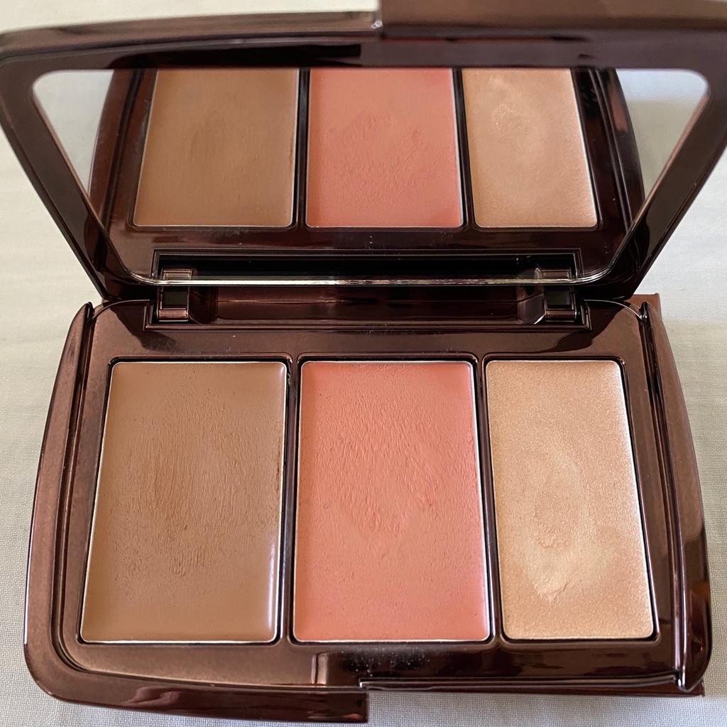 Hourglass illume sheer colour trio in E1 London für £ 50,00 zum Verkauf ...