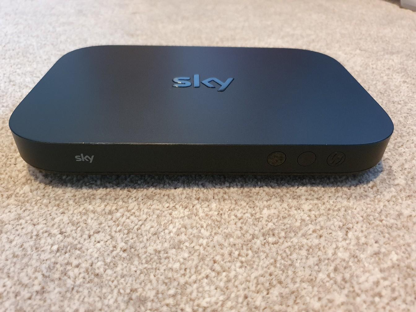 Sky EM150 Q Mini Box with Remote in L16 Liverpool für £ 30,00 zum ...