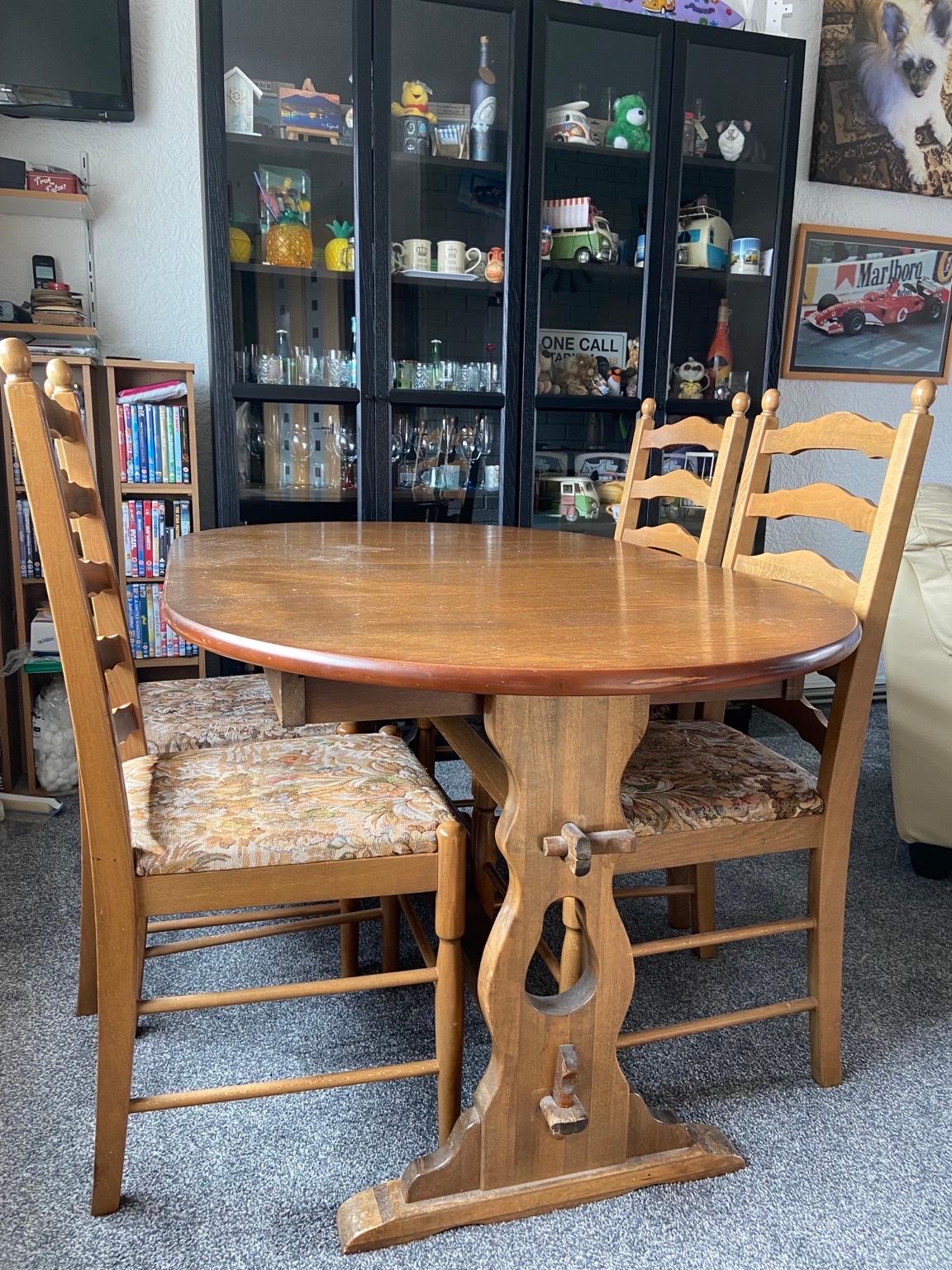 Wooden Dining Table in NG17 Ashfield für £ 15,00 zum Verkauf | Shpock AT