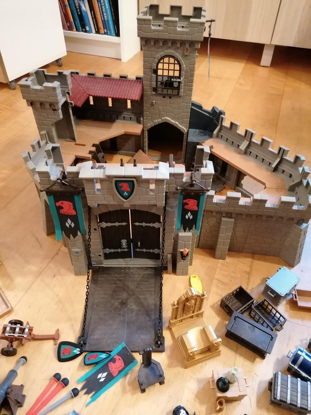 Playmobil Ritterburg, in 6060 Stadt Hall in Tirol für 45,00 € zum ...