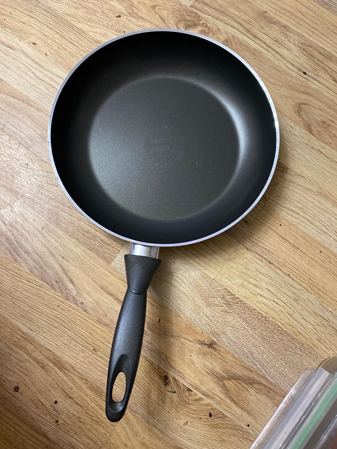 FRYING PAN BIG ONE BRAND NEW in W10 London für 5,50 £ zum Verkauf ...