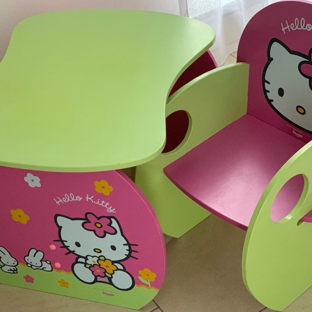 Hello Kitty Tisch mit Stuhl in 67071 Ludwigshafen am Rhein für € 25,00 ...