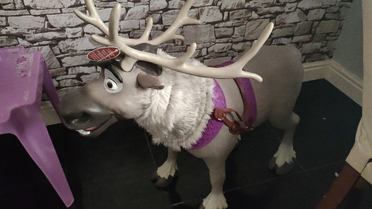 extra large Sven ride on frozen in WV14 Sandwell für 50,00 £ zum ...