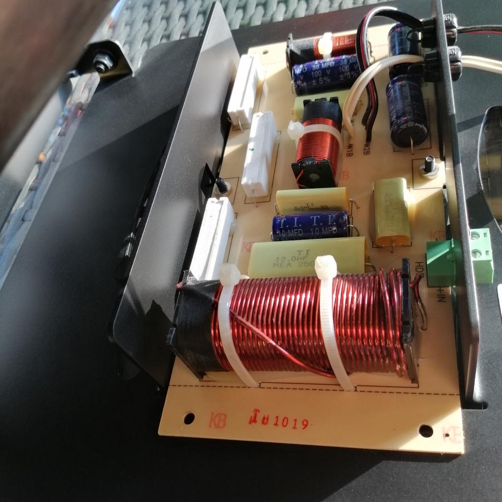 JBL Professional Screen Array System in 57632 Eichen for €1,900.00 for ...