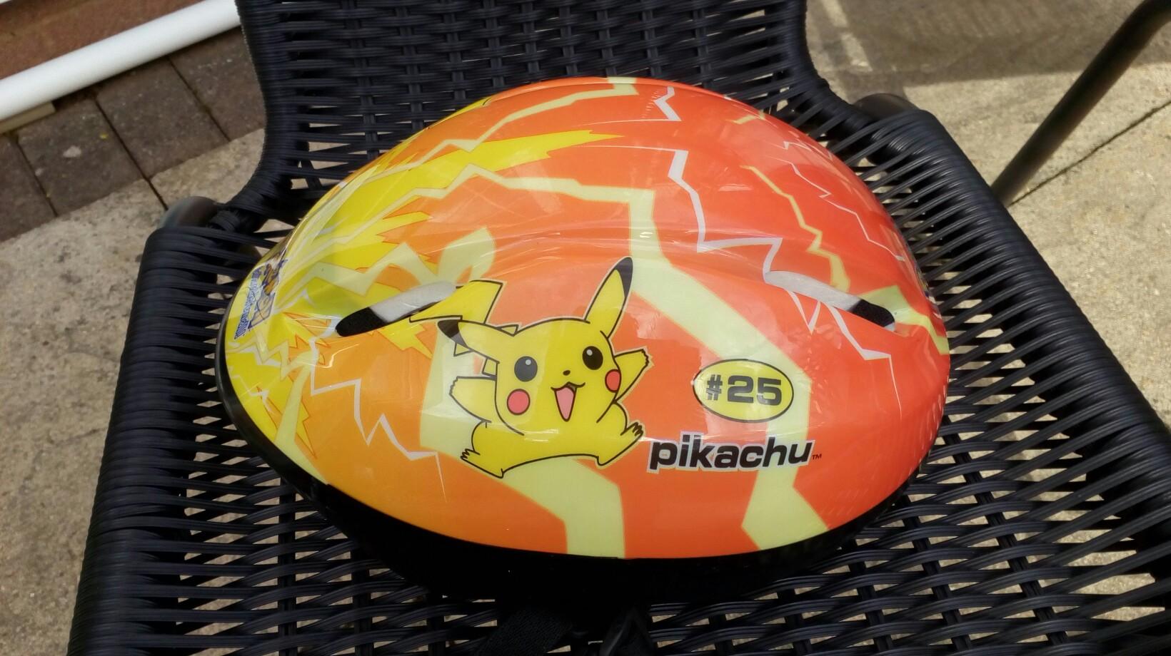 Pokémon Pikachu cycle helmet in DY10 Forest für £ 6,00 zum Verkauf ...