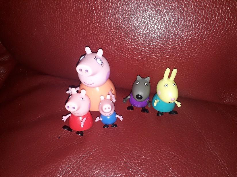 Peppa Pig Bus and Figures in DY2 Dudley für £ 3,00 zum Verkauf | Shpock AT