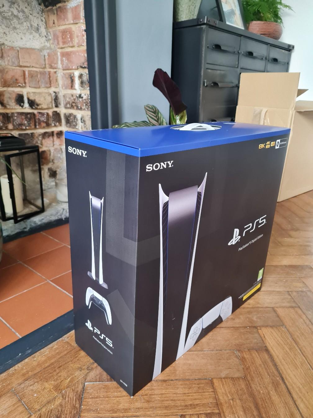 Playstation 5 Digital Edition in KT6 London für 525,00 £ zum Verkauf ...