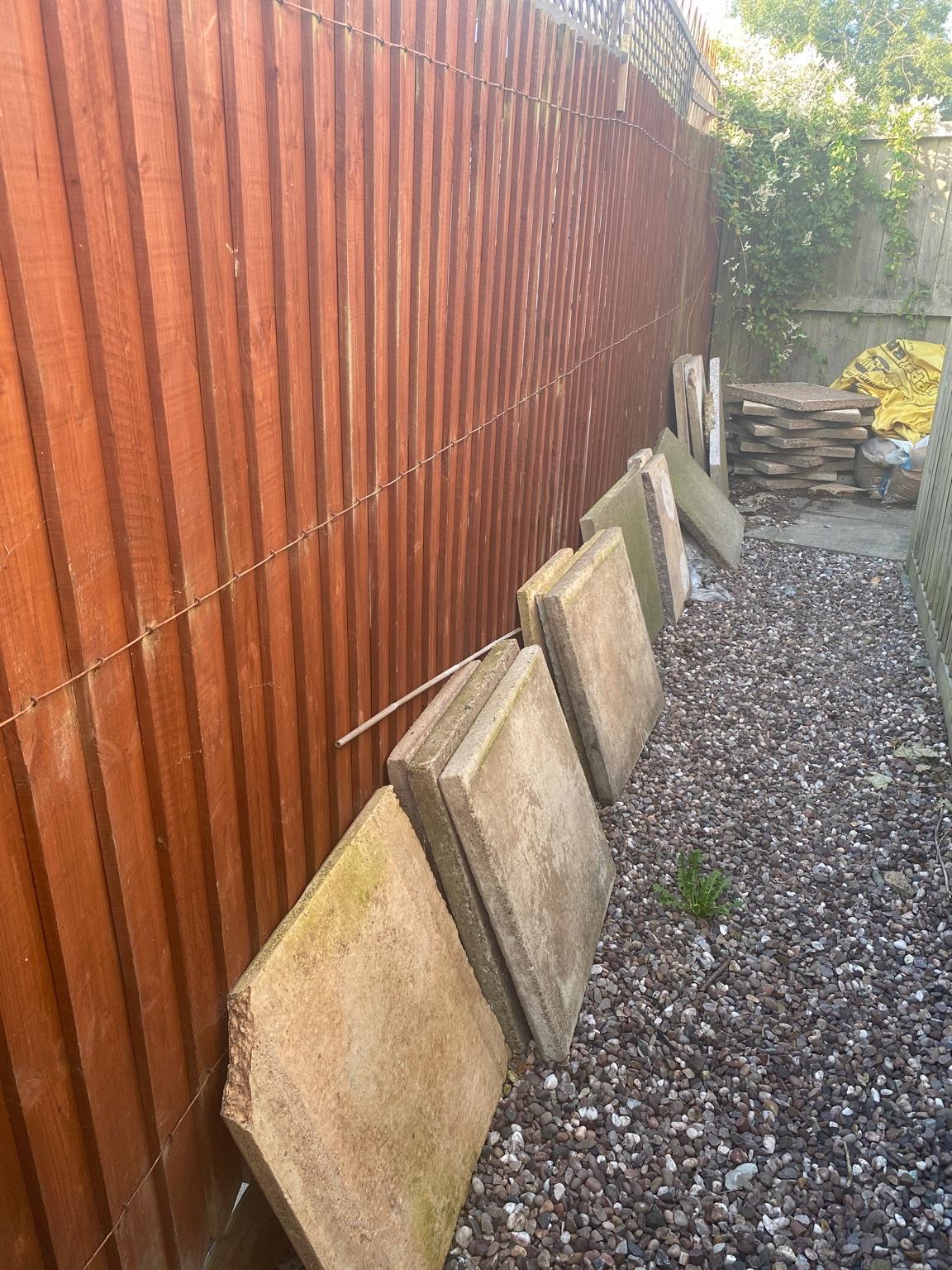 Free slabs in WR2 Worcester für gratis zum Verkauf | Shpock DE