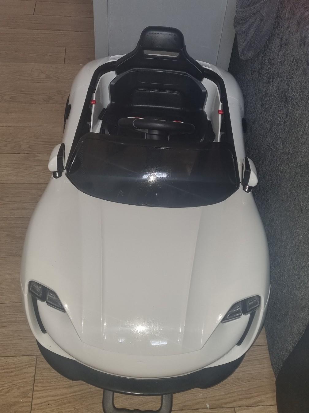 kids ride on electric car in Barnsley for £40.00 for sale | Shpock