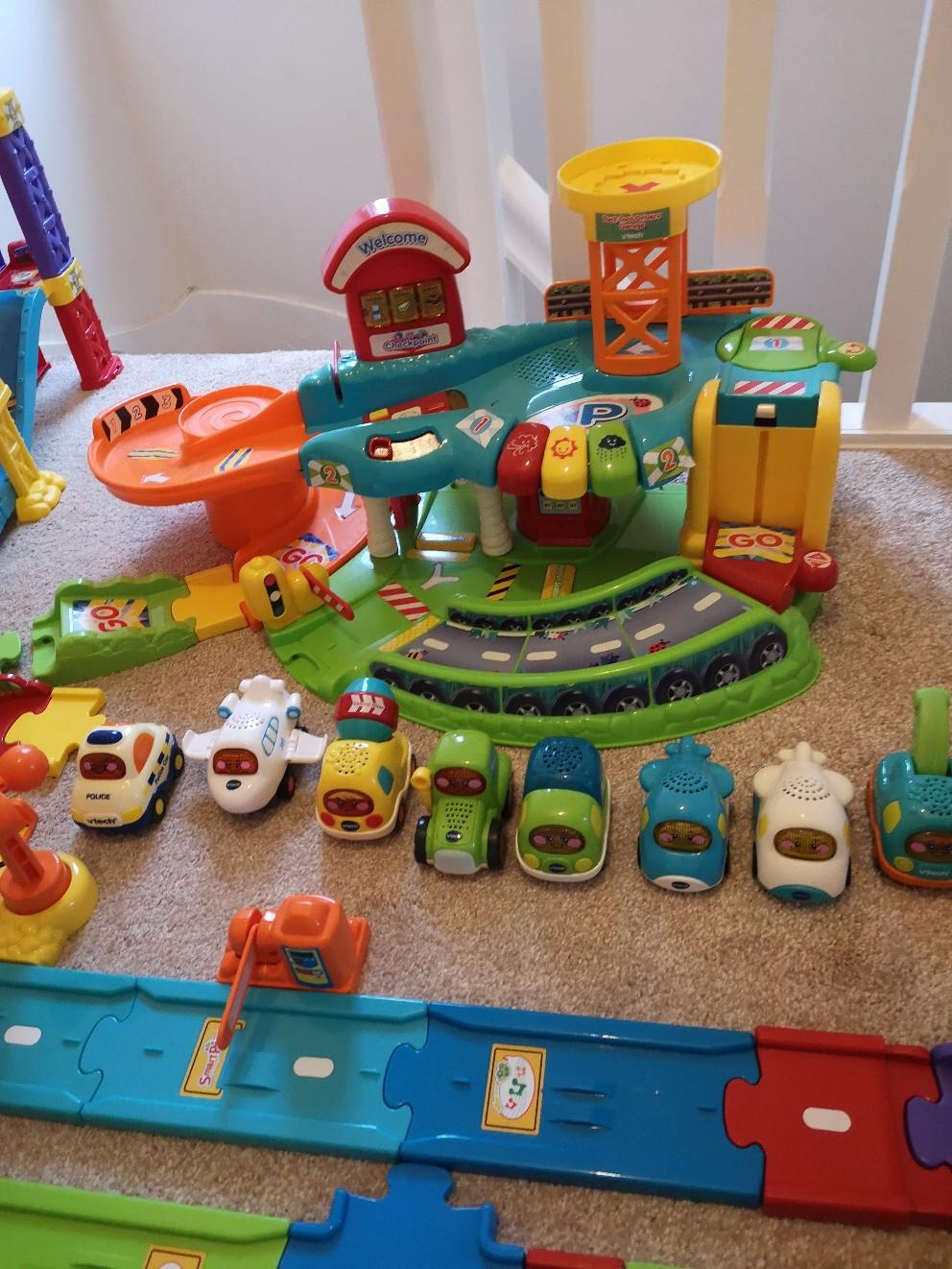 Huge Vtech Toot Toot Drivers Bundle in WV7 Donington für 60,00 £ zum ...