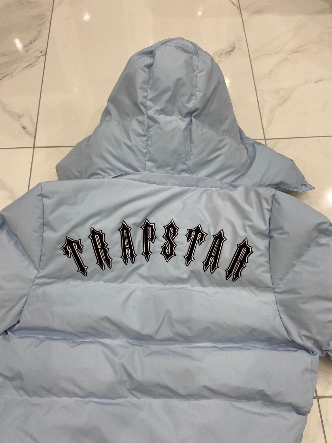 Trapstar Irongate baby blue puffer jacket ️ in B24 Birmingham für 319 ...