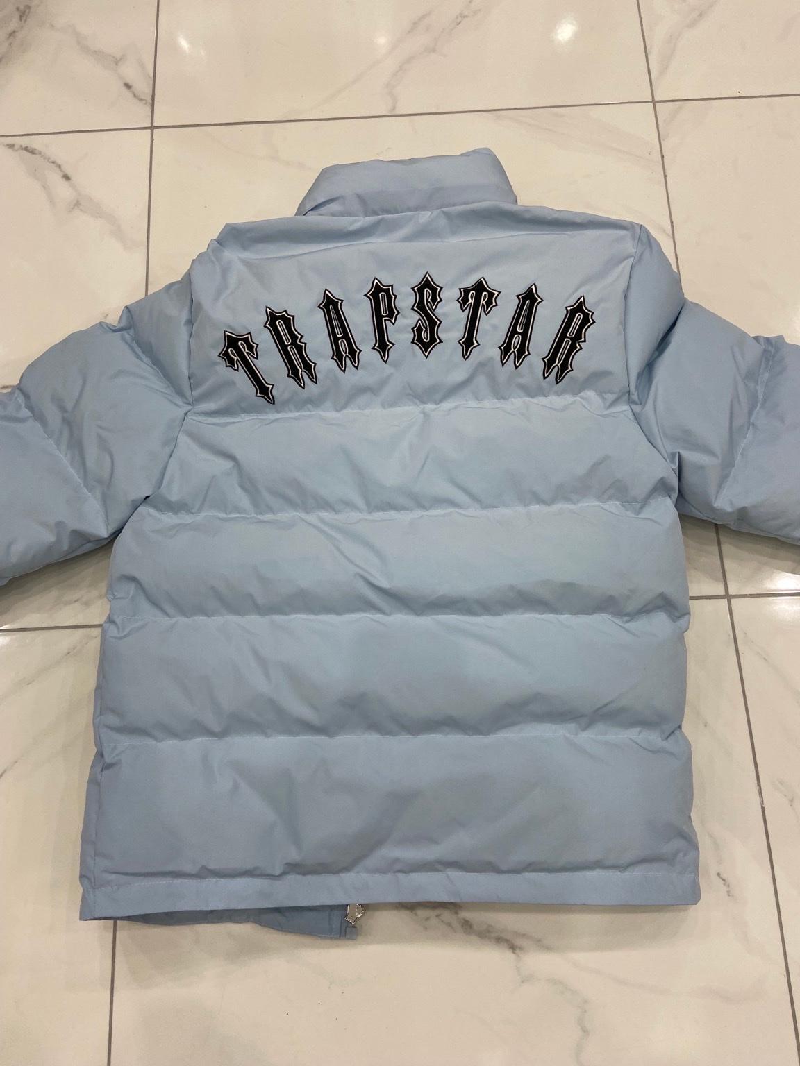 Trapstar Irongate baby blue puffer jacket ️ in B24 Birmingham für 319 ...