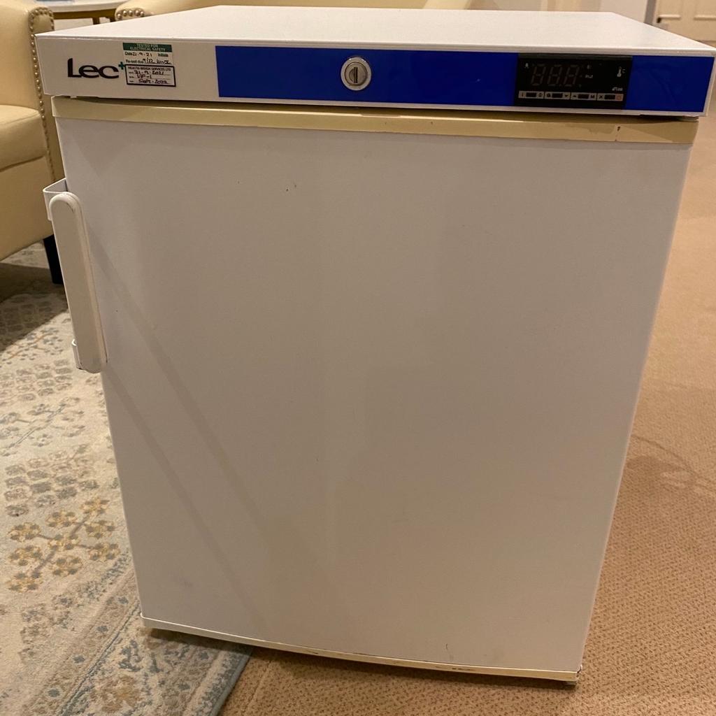 LEC medical / pharmacy fridge in W1G London für £ 95,00 zum Verkauf ...
