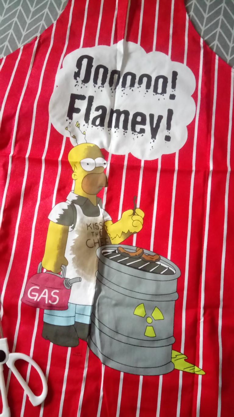 SIMPSONS APRON in WS10 Sandwell für £ 1,00 zum Verkauf | Shpock AT