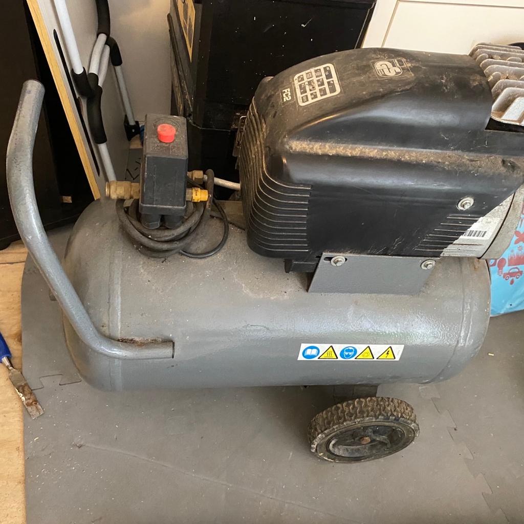 Compressor and nail gun in WF4 Wakefield für £ 100,00 zum Verkauf ...