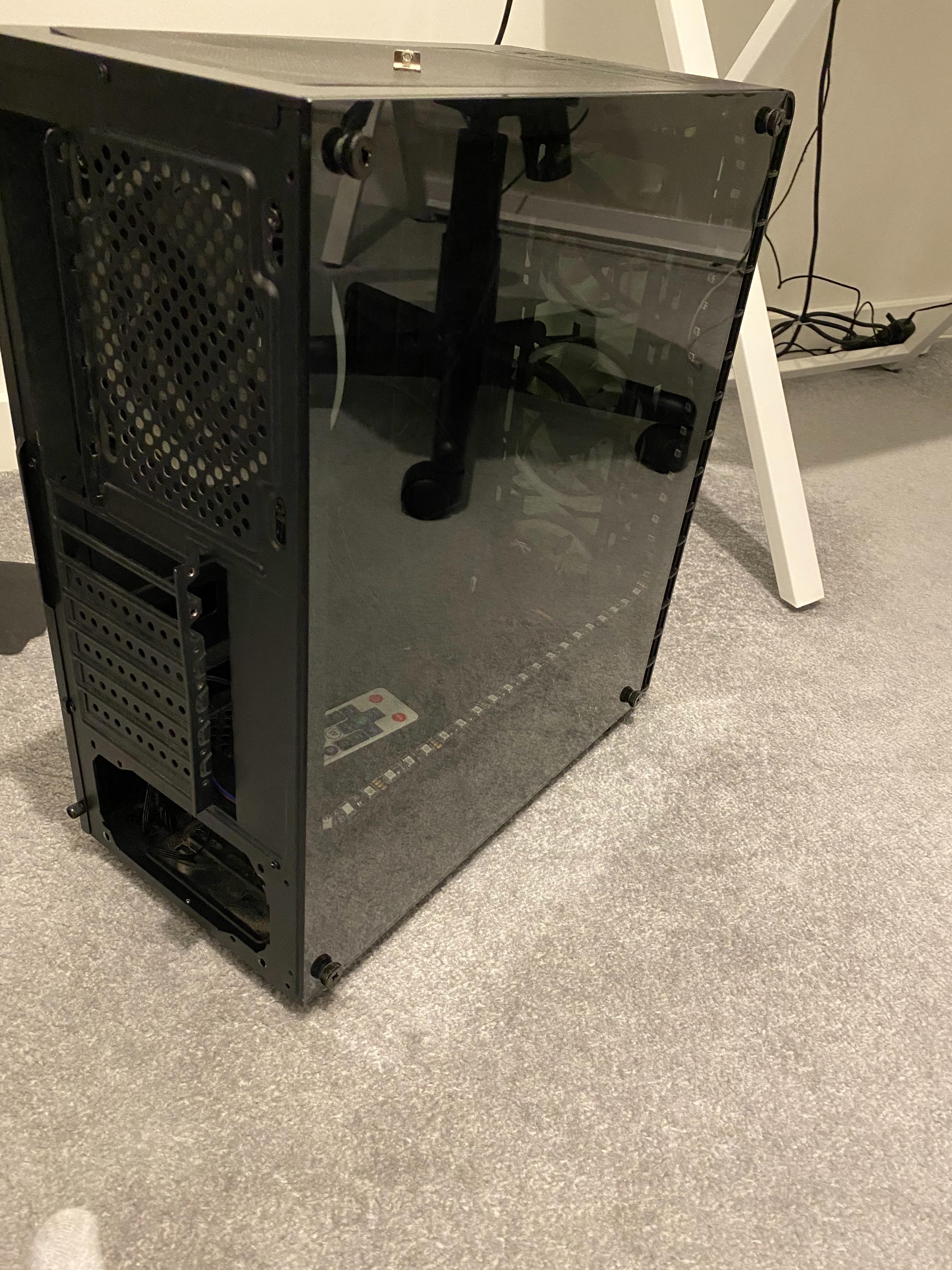 Cit raider Gaming pc case in N17 London for £30.00 for sale | Shpock