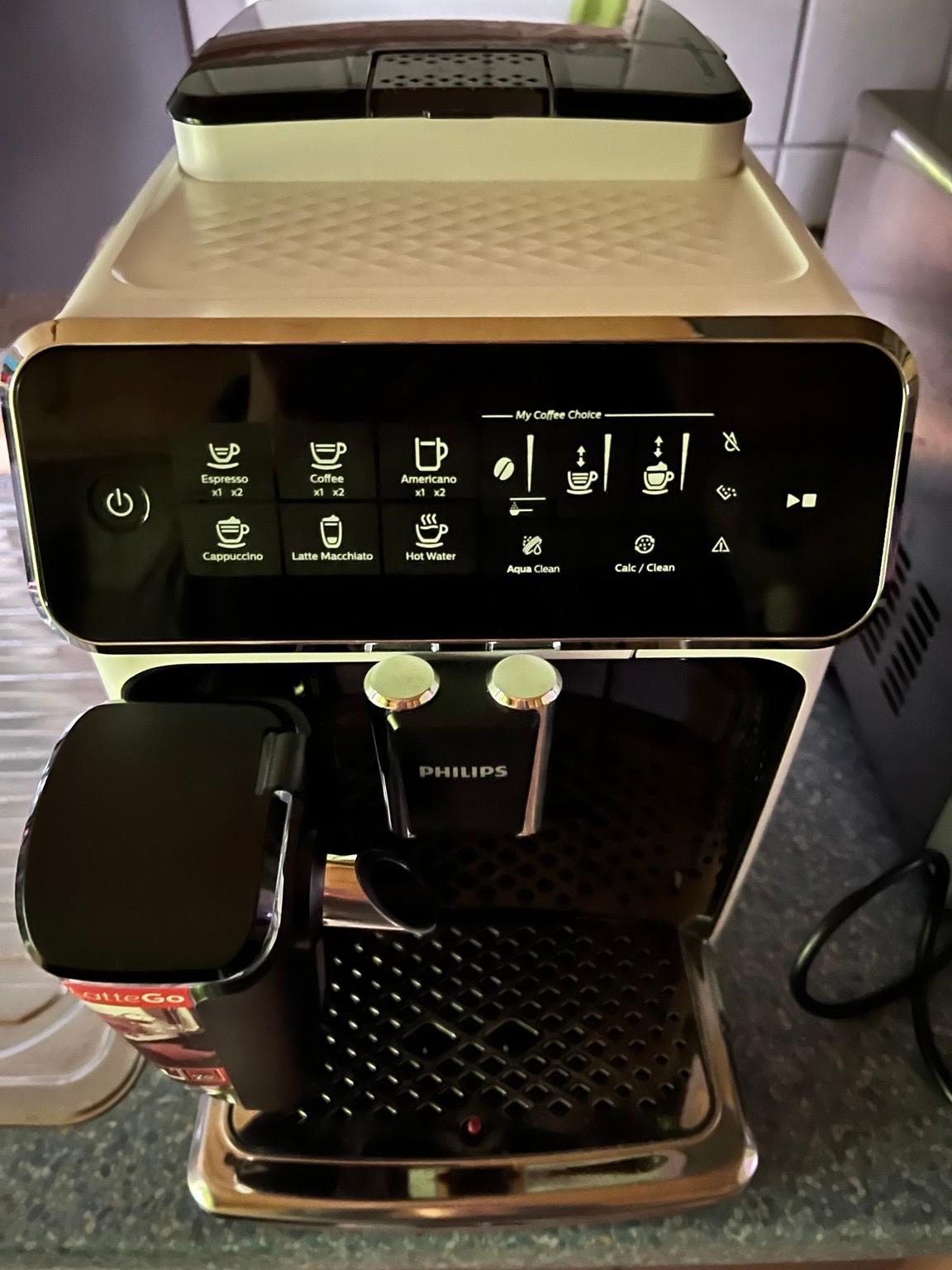 PHILIPS EP 3243/50 3200 LATTEGO weiß in 74078 Heilbronn für 370,00 € zum Verkauf | Shpock DE