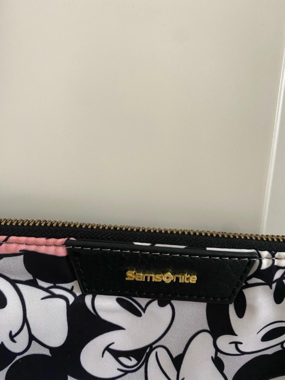 Samsonite Minnie Mouse Umhängetasche disney in 40211 Düsseldorf for €30 ...