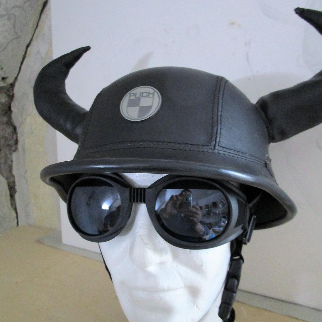 Puch Oldtimer Helm mit Hörner in 8580 Köflach für 40,00 € zum Verkauf ...