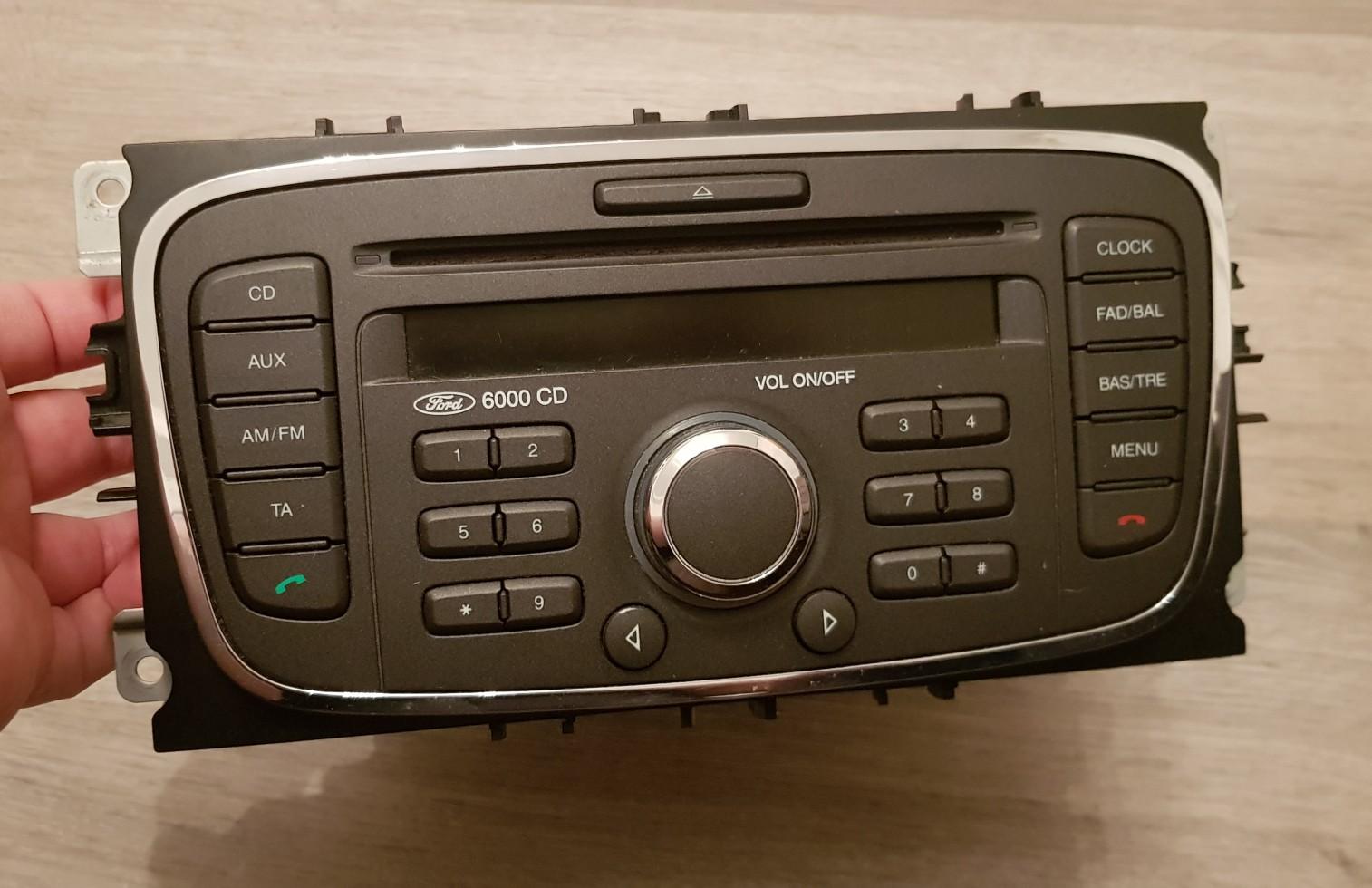 Ford 6000 CD stereo with code in E9 London für 40,00 £ zum Verkauf ...