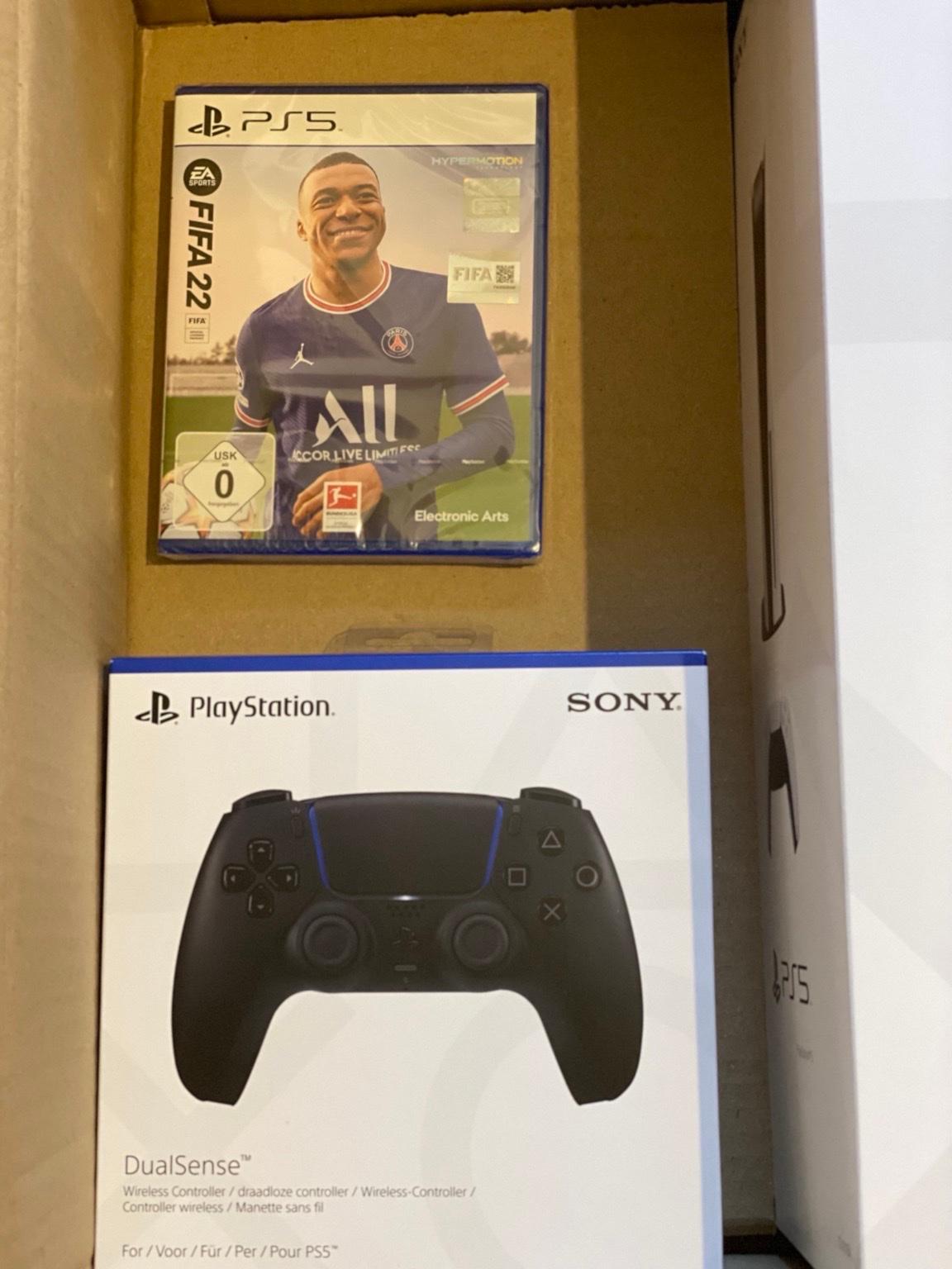 SONY Playstation 5 + FIFA 22 + Controller in 22115 Billstedt für 750,00 ...