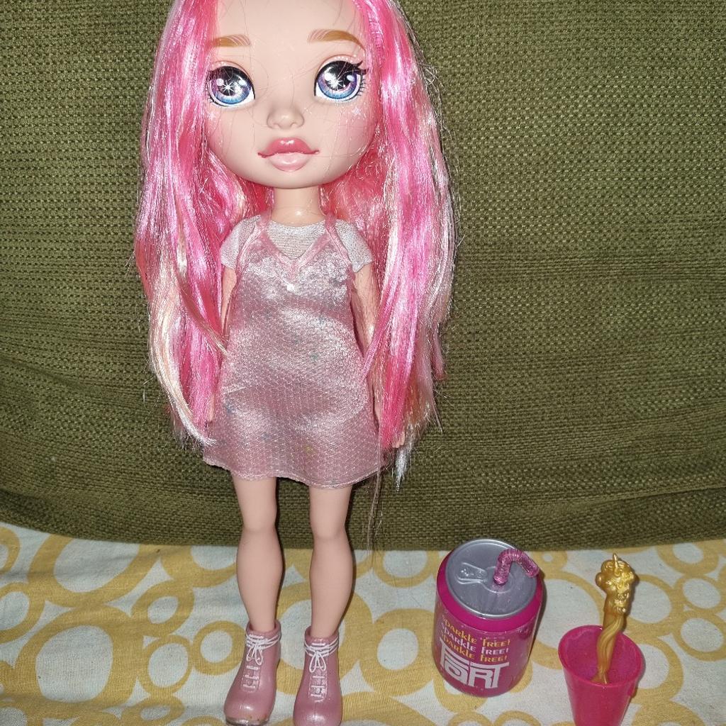 Rainbow High Rainbow Surprise Pixie Rose Pupp in 1100 KG Favoriten für € 25,00 zum Verkauf ...