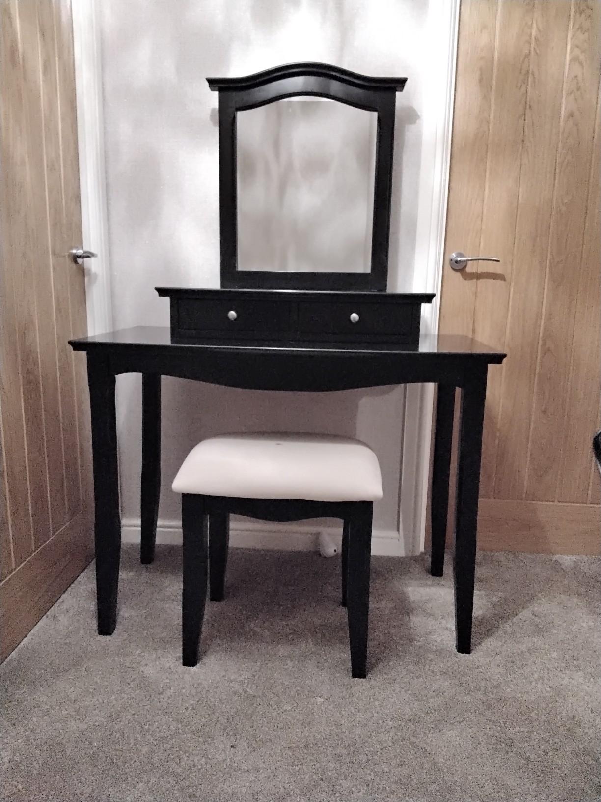dressing table & 2 bedside tables & stool in TS26 Hart Station für 75 ...