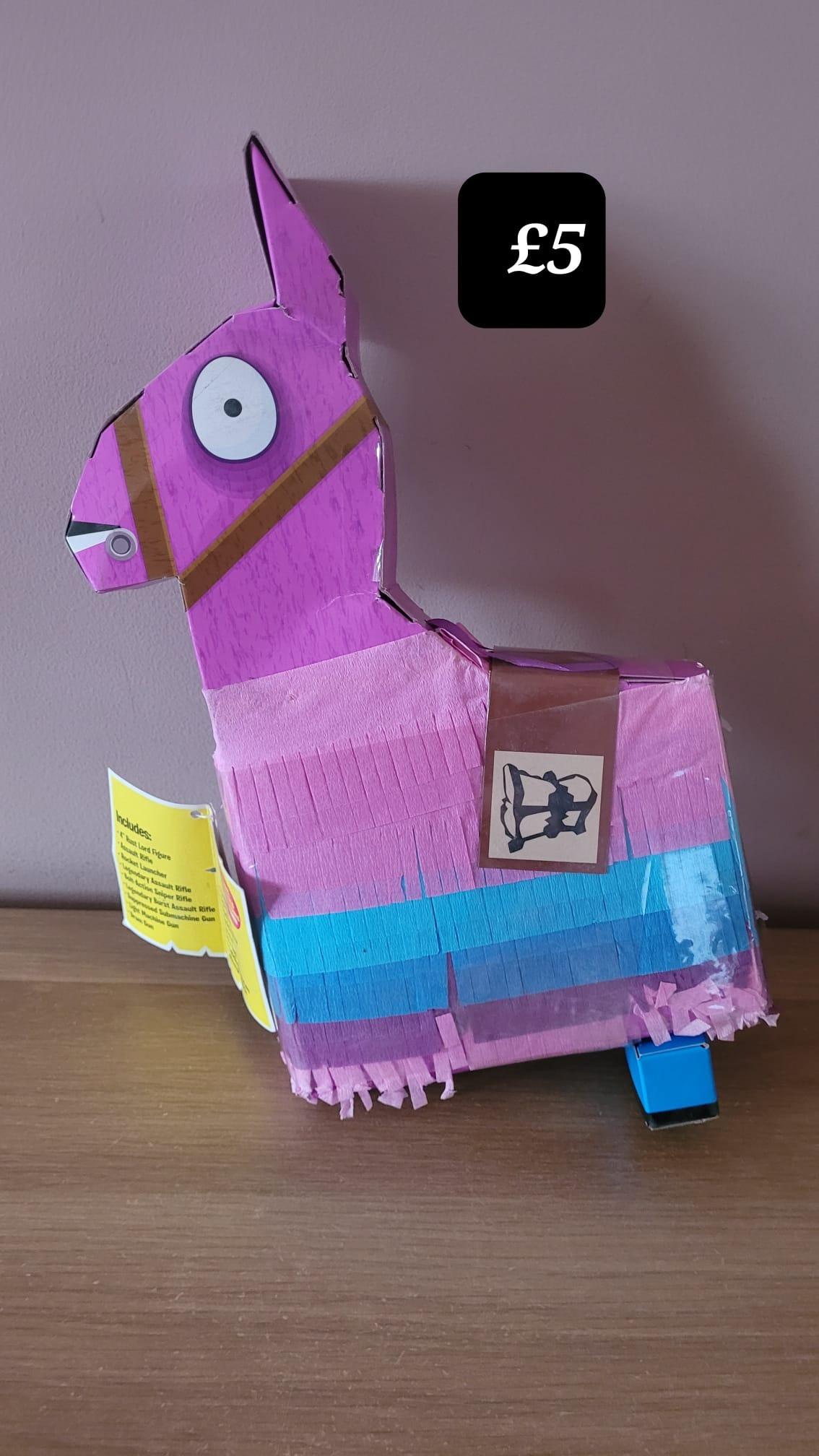 Fortnite Pinata in WV14 Wolverhampton für 5,00 £ zum Verkauf | Shpock DE