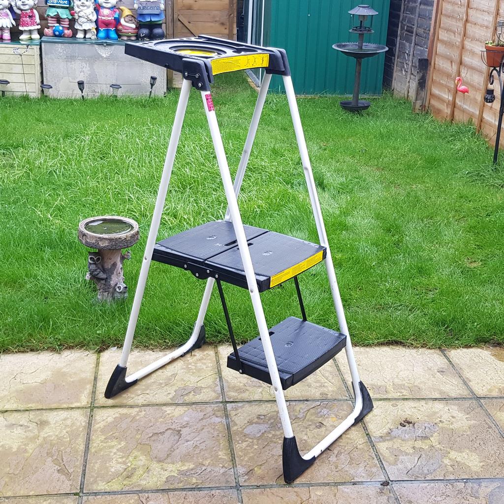 Taurus Wide 2 Step, Ladder with Work Tray in TN23 Ashford für 20,00 ...