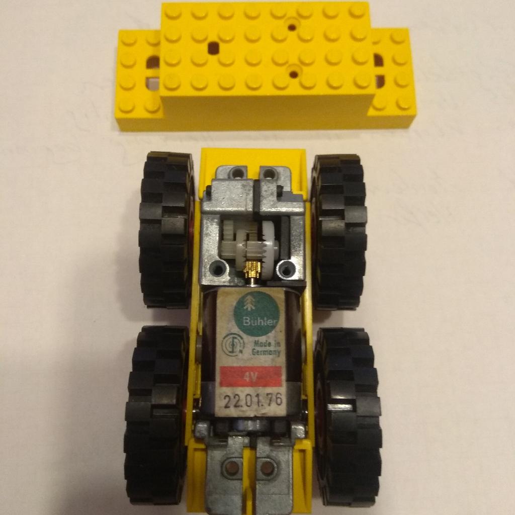 Lego Fahrzeug alt Rarität mit 4V Motor in 8564 Hallersdorf für € 9,00 ...