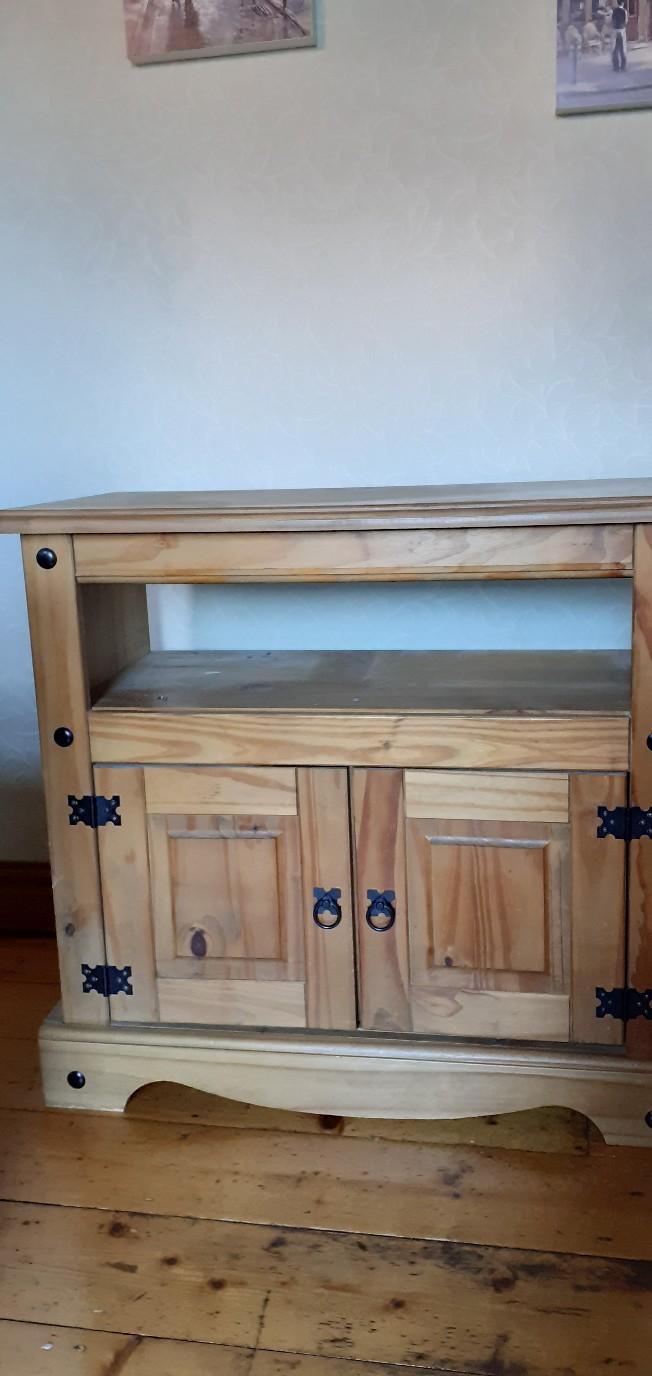 Wooden TV Unit..ideal upcycle project in DY11 Forest für 20,00 £ zum ...