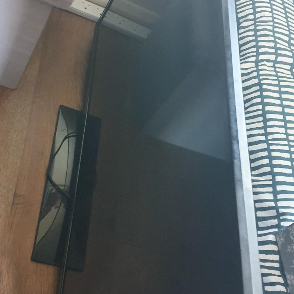 hitachi 48 inch tv spares or repair see notes in LS13 Leeds for £30.00 ...