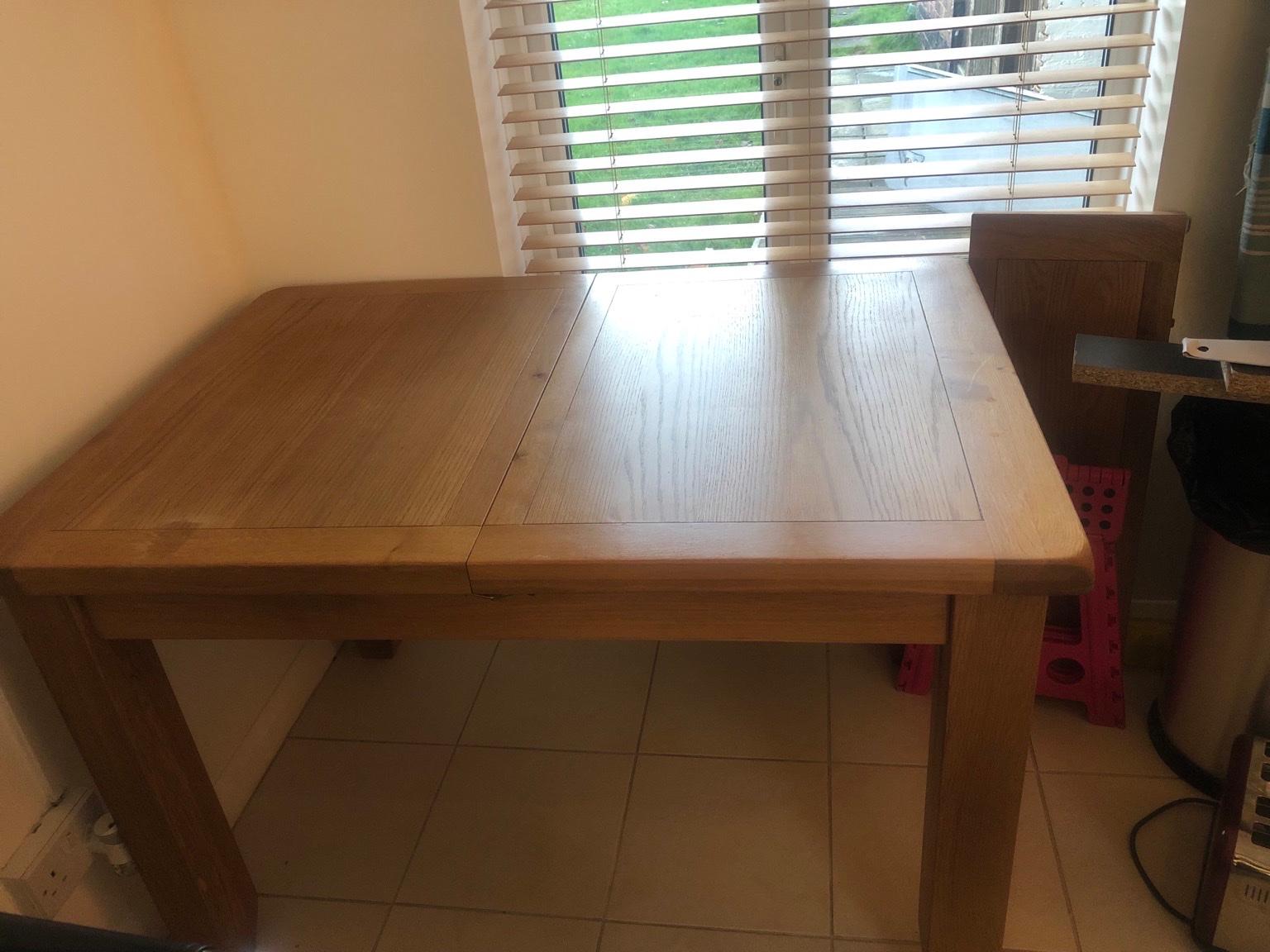 Solid oak table from the range in ME8 Gillingham für 50,00 £ zum ...
