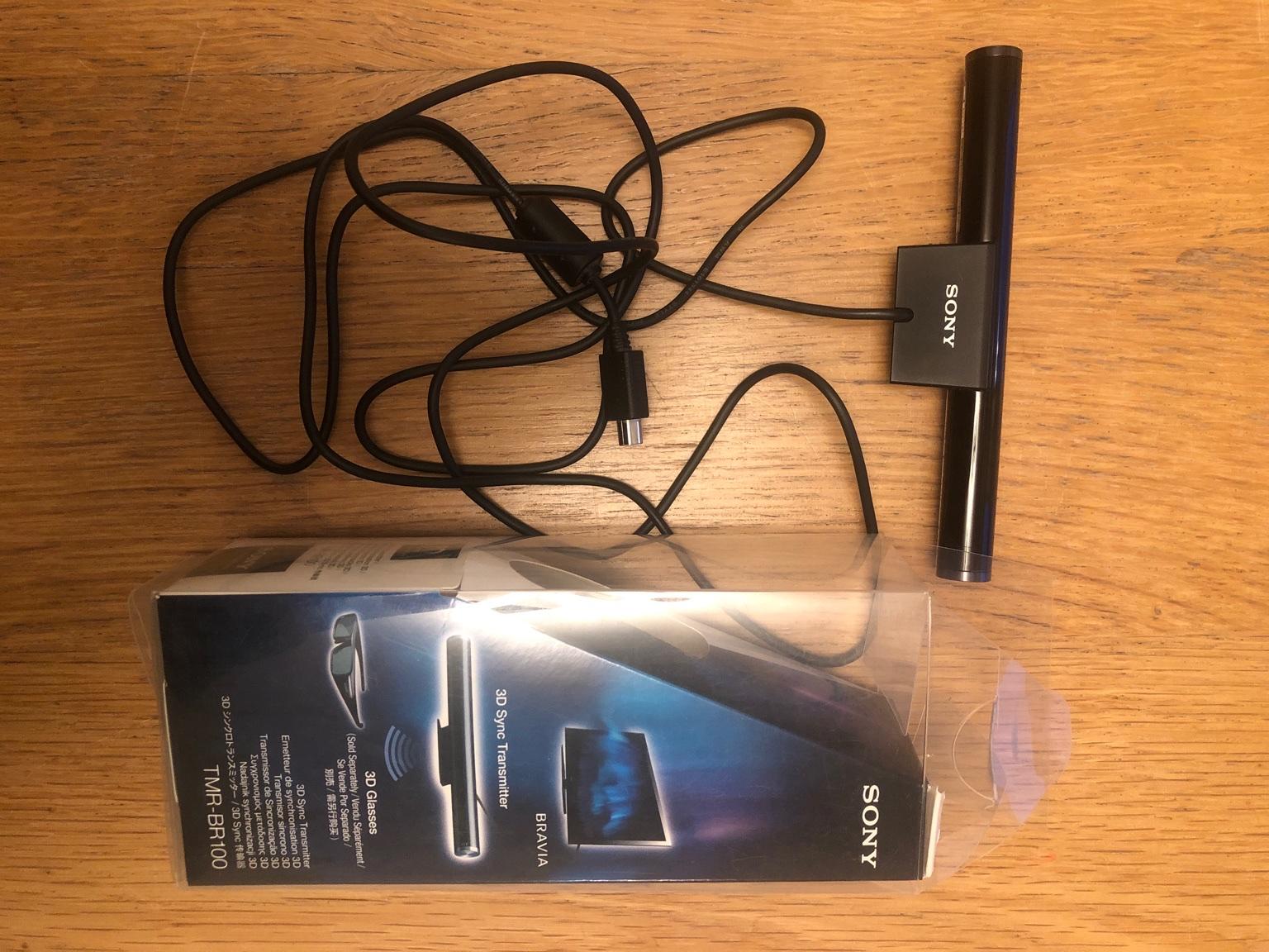 Sony 3d sync transmitter in SA7 Tregof for £8.00 for sale | Shpock