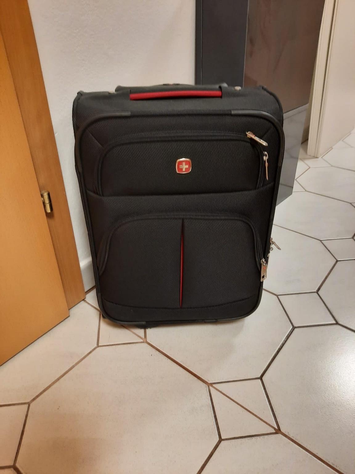 Schweizer Koffer in 5280 Braunau am Inn für € 15,00 zum Verkauf | Shpock AT