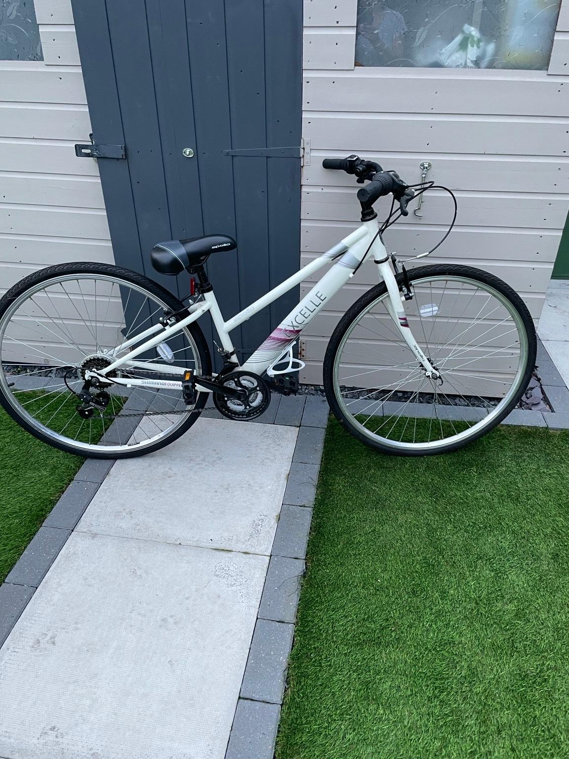 Apollo Excelle 14 inch frame Bike in Metropolitan Borough of Dudley für ...