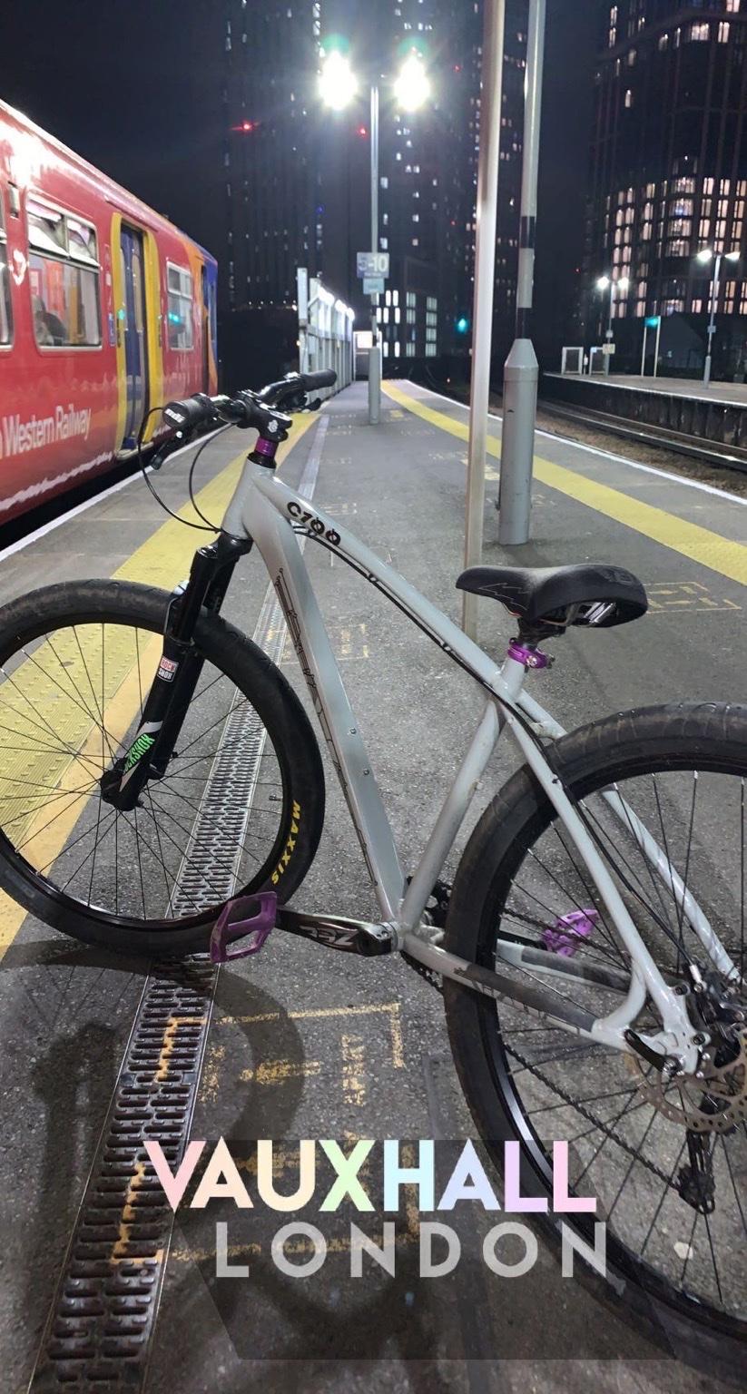 C100 wheelie bike in KT15 Runnymede für 650,00 £ zum Verkauf | Shpock DE