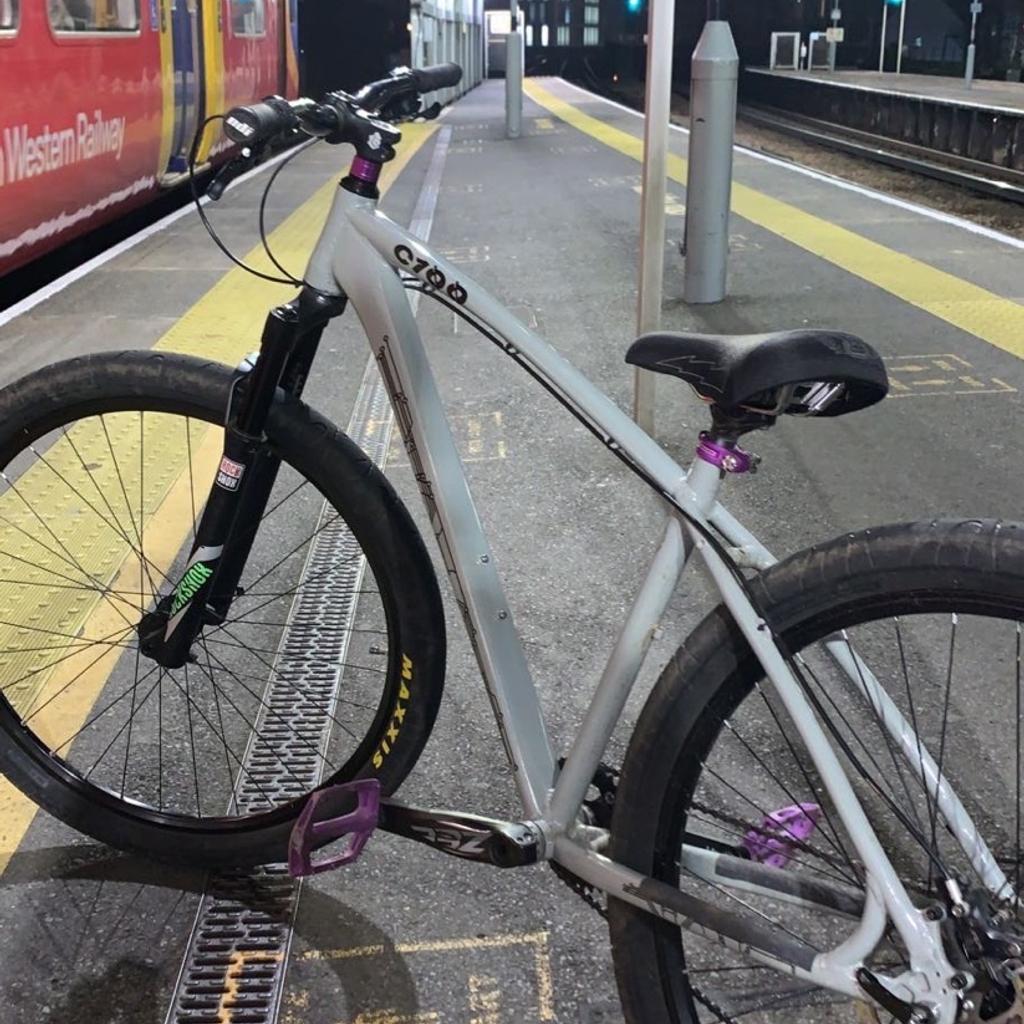 C100 wheelie bike in KT15 Runnymede für 650,00 £ zum Verkauf | Shpock DE