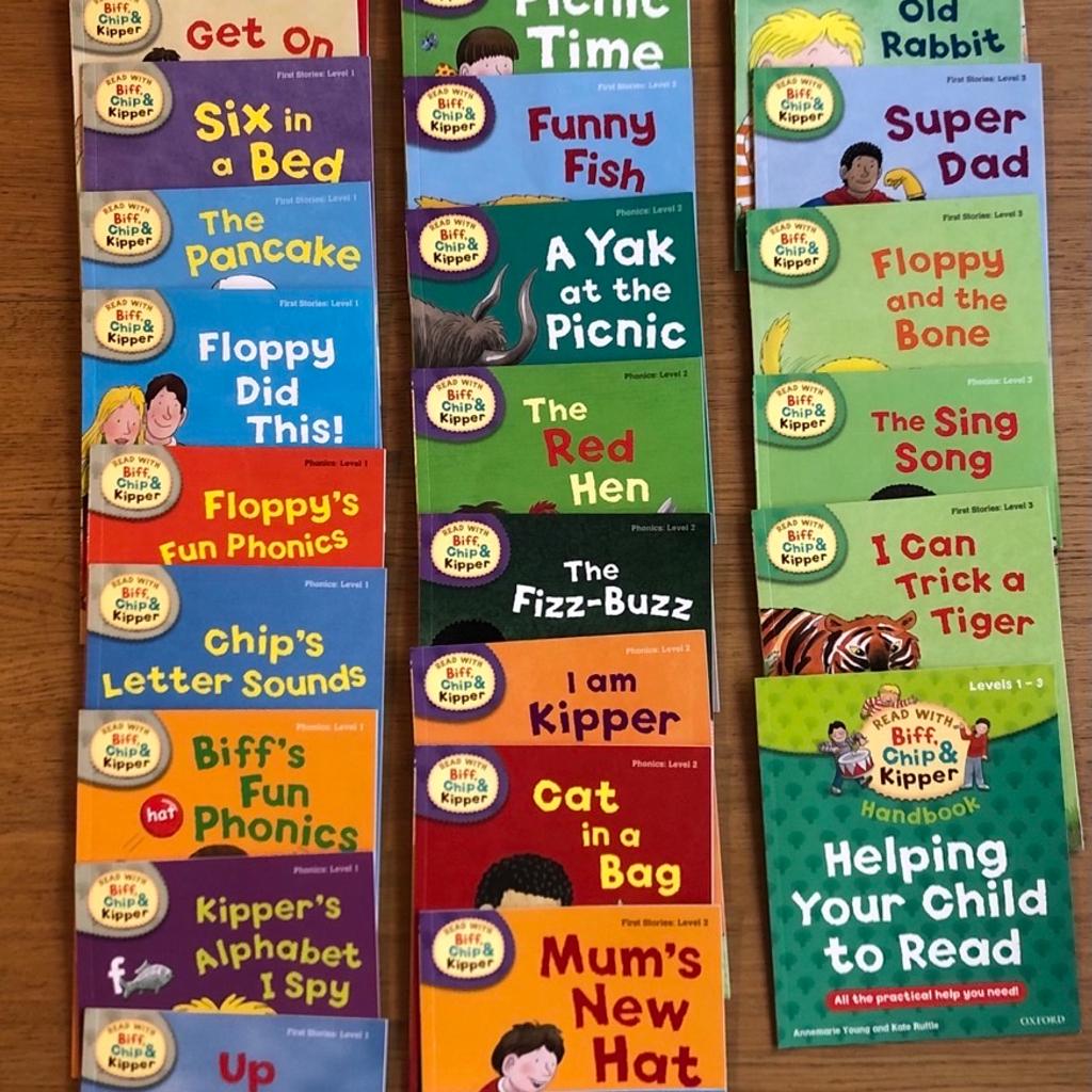 Biff, Chip & Kipper reading books in W12 London for £25.00 for sale ...