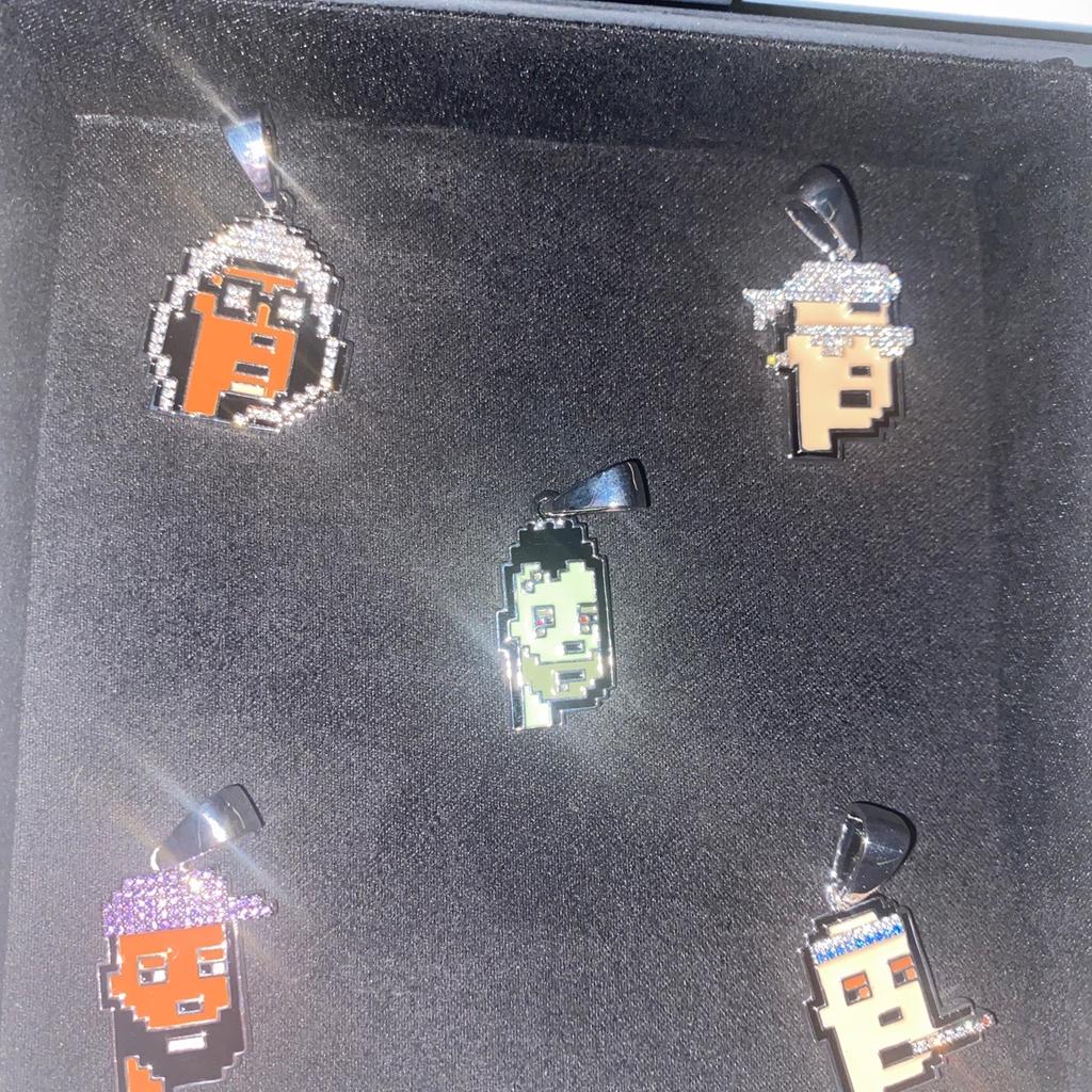 NFT limited edition pendant in E14 London for £500.00 for sale | Shpock