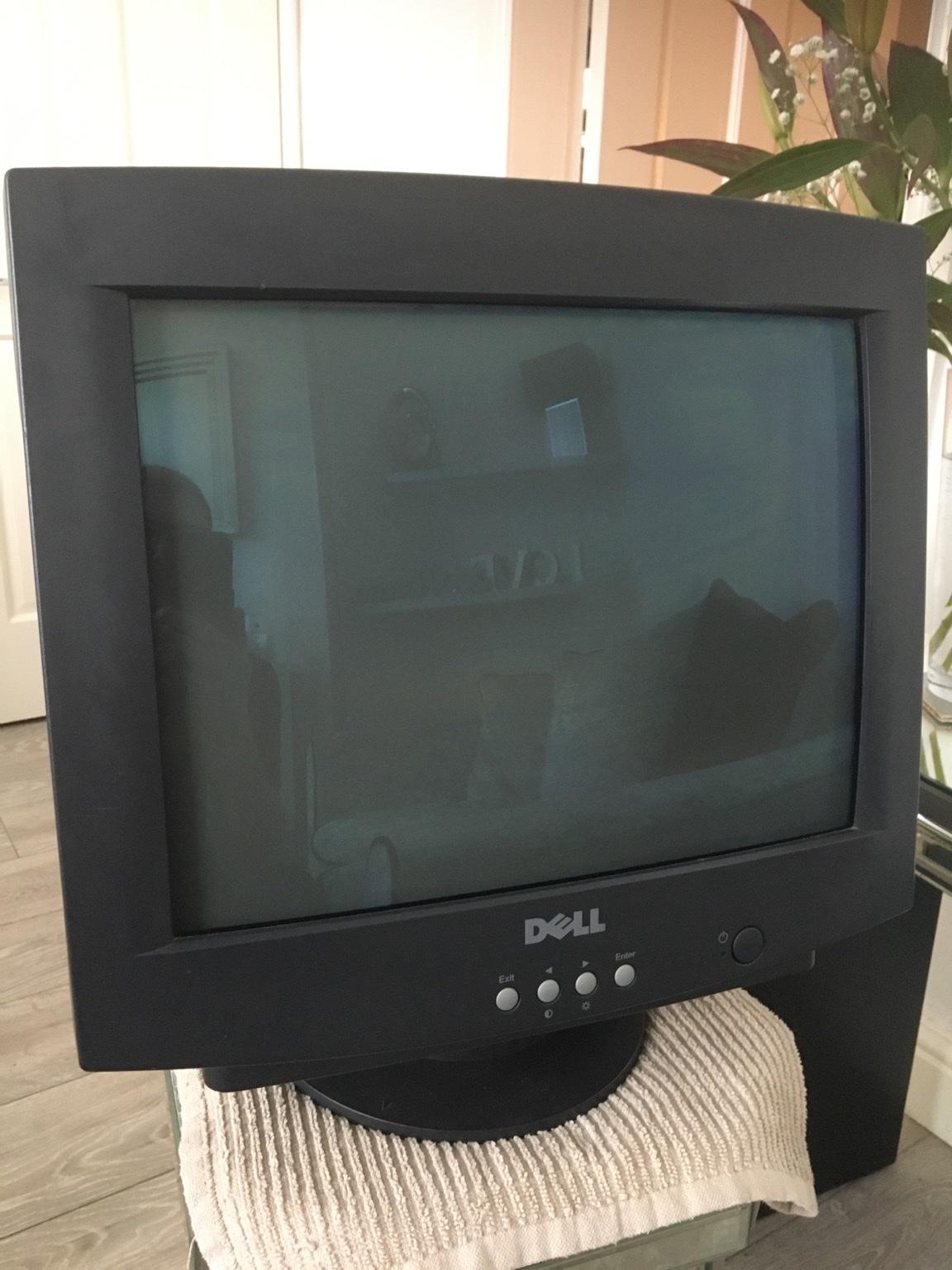 Vintage DELL CRT monitor in CH65 Port für 55,00 £ zum Verkauf | Shpock DE