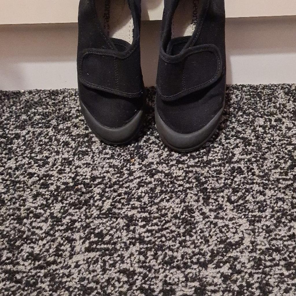 girls school pumps in DY1 Dudley für £ 0,50 zum Verkauf | Shpock AT